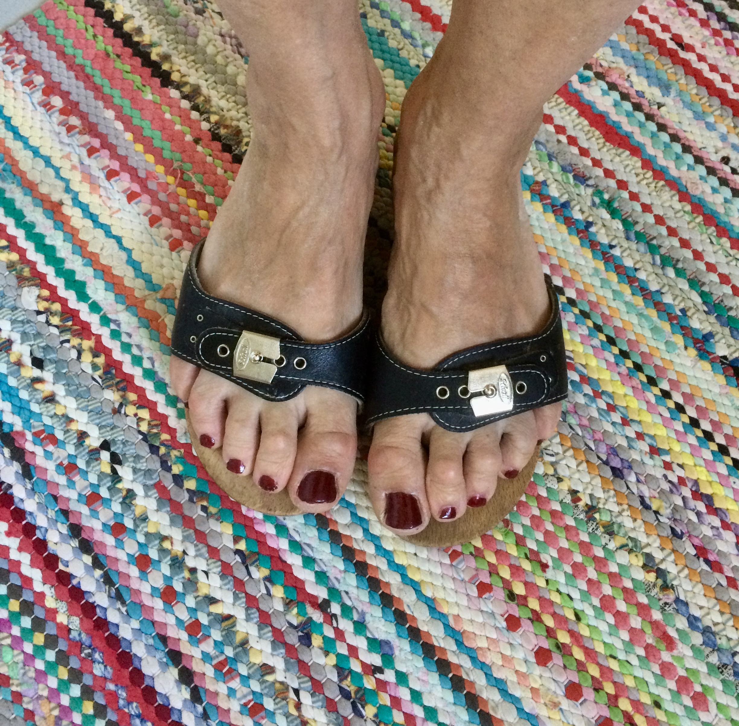 Puukkarit ja paljaat varpaat | Kodin Kuvalehti